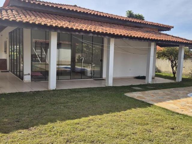 Casa de condomínio 2 suítes à venda, 210 m² por R$ 720.000 Village da Serra