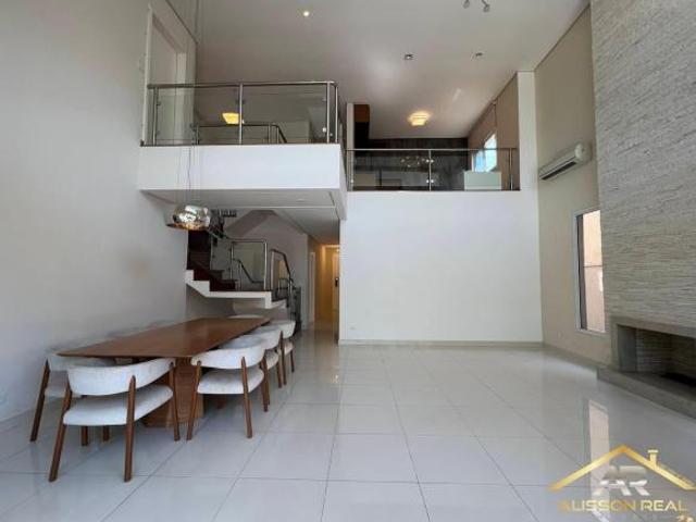 Casa de condomínio 338m²| 4 Suítes| Piscina| 4 Vagas Santana de Parnaíba