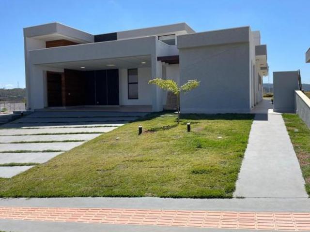 Casa de Condomínio