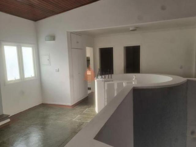 Casa de Condomínio 350m² com 4 quartos, 2 suítes 4 vagas à Venda em Alphaville