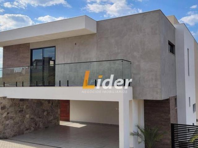 Casa de Condomínio