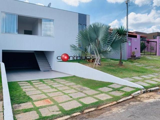 Casa de Condomínio