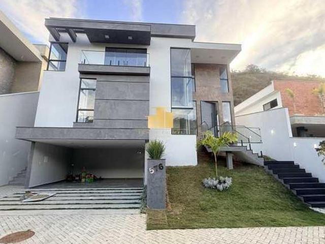 Casa de Condomínio