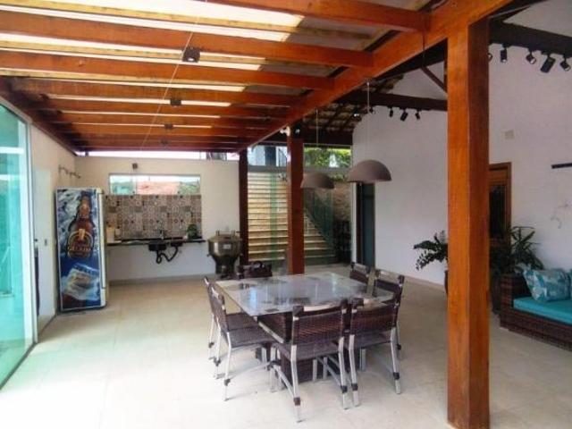Casa de Condomínio