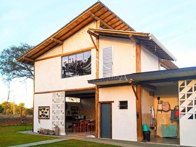 Casa de Condomínio