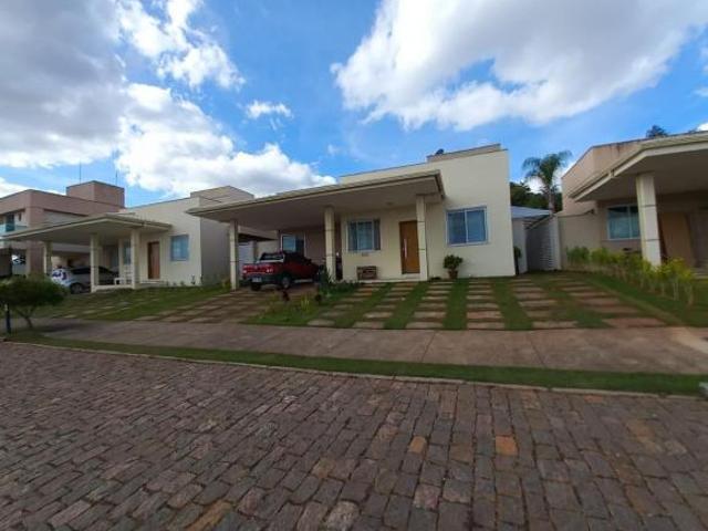 Casa de Condomínio
