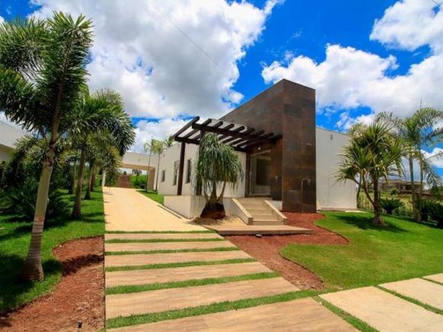 Casa de Condomínio