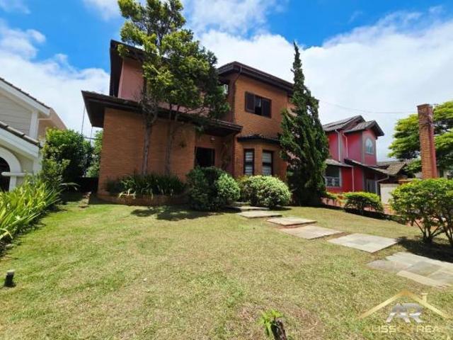 Casa de Condomínio 480m² 3 Suítes Academia na Aldeia da Serra