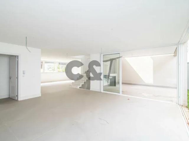 Casa de Condomínio 4 Dormitórios Suítes à Venda no Jardim dos Estados, São Paulo/SP