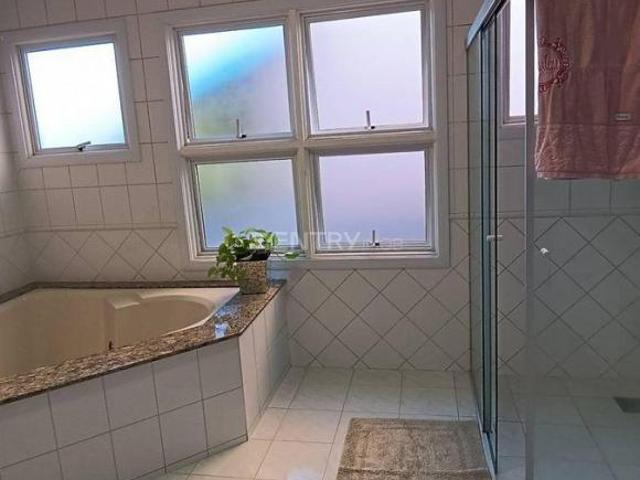 Casa de Condomínio 4 quartos em Engordadouro, Jundiaí: 395m² úteis, 4 vagas