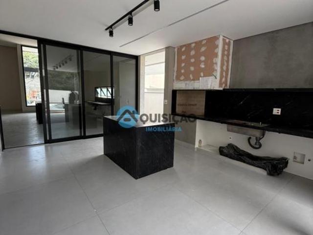 Casa de Condominio 4 Quartos, 3 Suítes