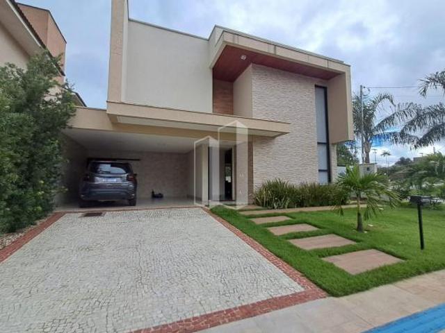 Casa de Condomínio 4 Suítes, 4 Vagas e com 326M² Jardins Mônaco