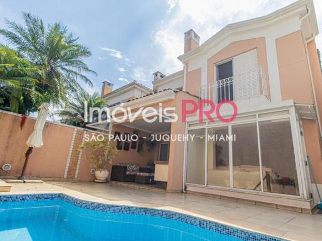CASA DE CONDOMÍNIO 4 SUÍTES ALTO DA BOA VISTA, com PORTEIRA FECHADA!