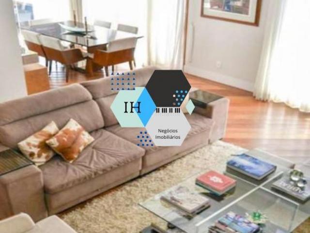 Casa de condomínio 4dorms, 2suítes, 3vagas, 290m² á venda no Brooklin, Oportunidade!
