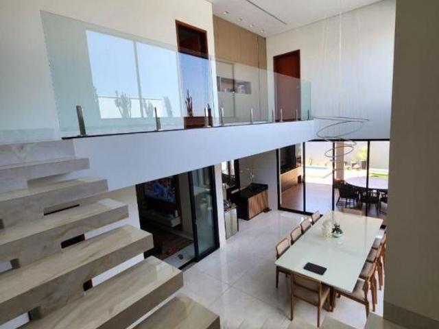 Casa de Condomínio