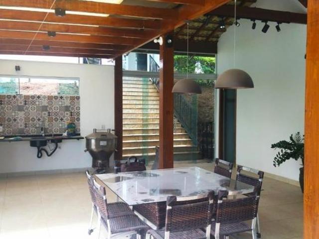Casa de Condomínio