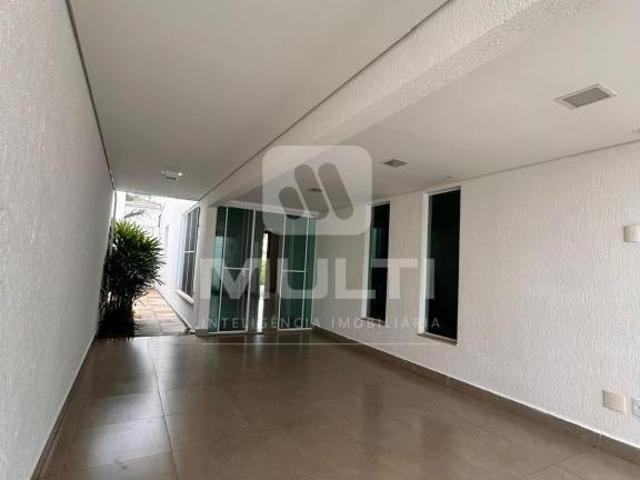 Casa de Condomínio