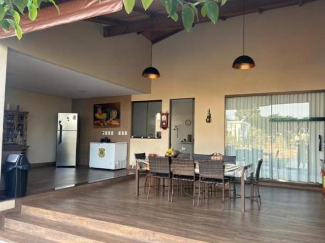 Casa de Condomínio