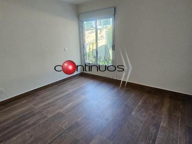 Casa de Condomínio