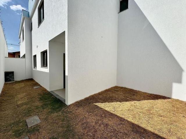 Casa de Condomínio