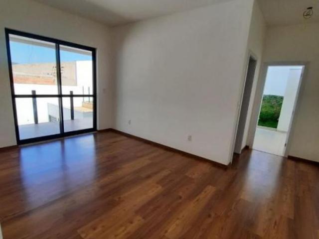 Casa de Condomínio