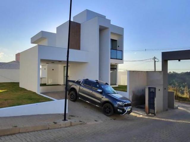 Casa de Condomínio