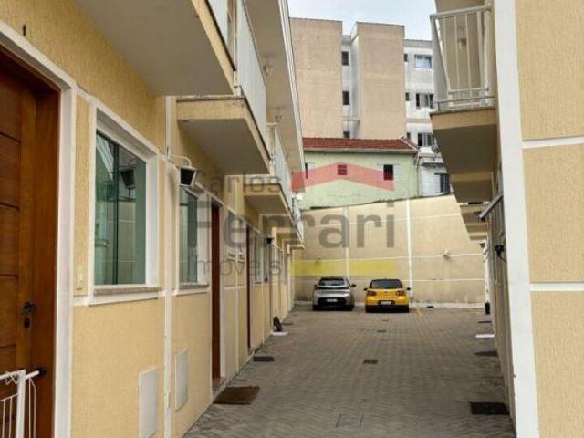 Casa de condomínio 70 metros com quintal Vila Maria