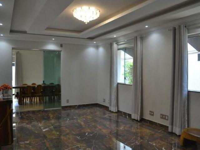 Casa de Condomínio