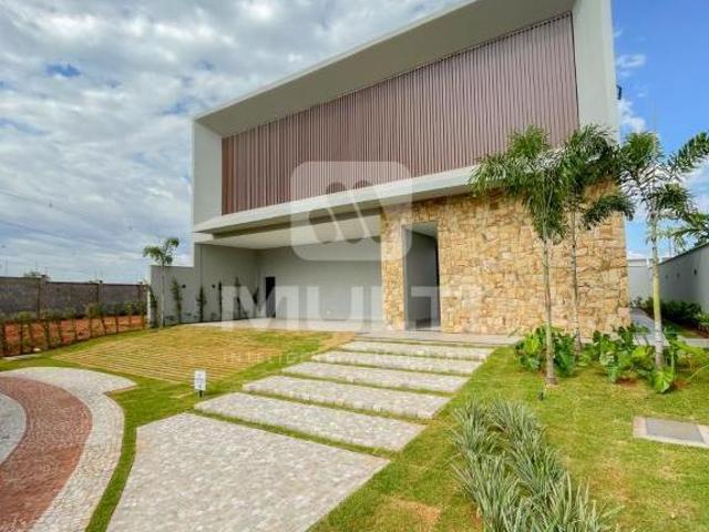 Casa de Condomínio