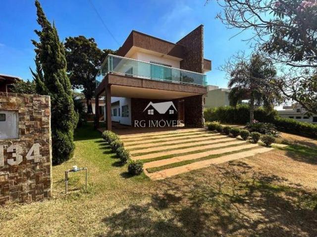 Casa de Condomínio