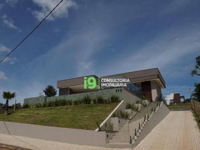 Casa de Condomínio
