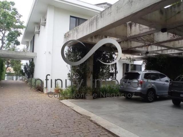 Casa de Condomínio
