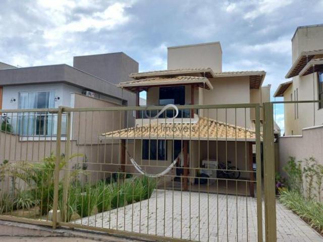 Casa de Condomínio