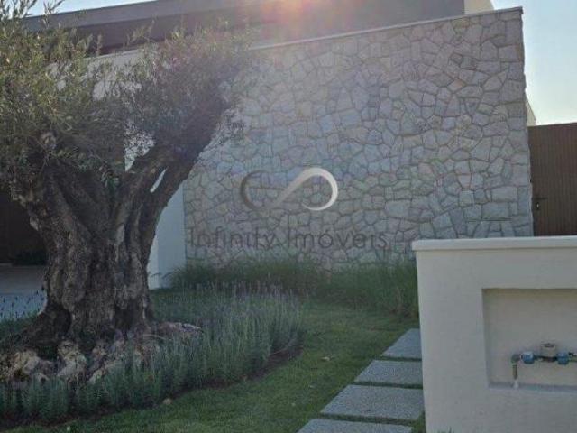 Casa de Condomínio