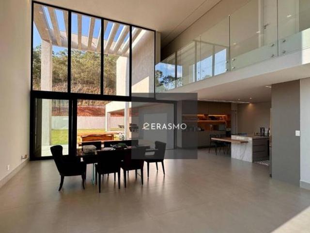 Casa de Condomínio