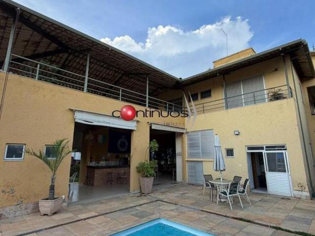 Casa de Condomínio