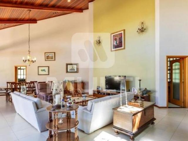 Casa de Condomínio