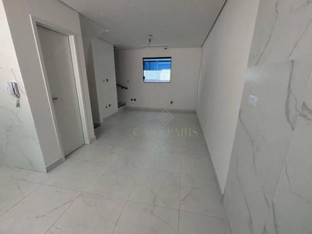 Casa de condominio com fino acabamento e 2 dormitórios a venda em Praia Grande!