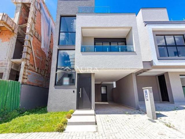 Casa de condomínio com 157.82 m², 3 quartos sendo 1 suíte à venda no bairro Santa Cândida