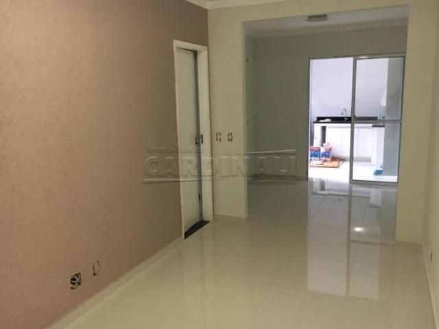 Casa de condomínio com 1 dormitório e 1 suíte em São Carlos