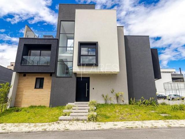 Casa de condomínio com 243 m², 3 quartos sendo 2 suítes à venda no bairro Boa Vista