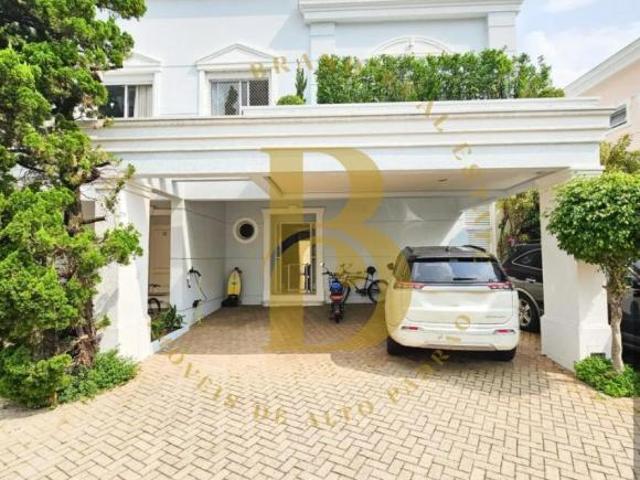 Casa de condomínio com 240 m², à venda no bairro Planalto Paulista. 3 suítes, 4 vagas