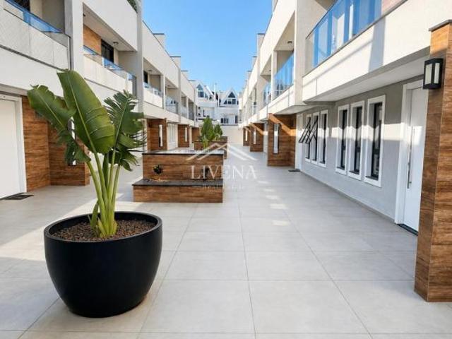 Casa de condomínio com 240 m², 3 quartos sendo 3 suítes à venda no bairro Santo Inácio