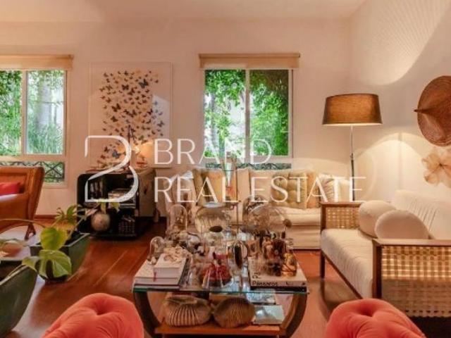 Casa de condomínio com 252 m², 4 quartos sendo 4 suítes à venda no bairro Morumbi