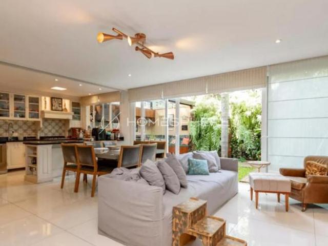 Casa de Condomínio com 273 m², 4 quartos sendo 4 suítes à venda no bairro Jardim Cordeiro