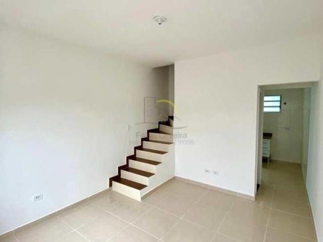 Casa de Condomínio com 2 dorms, Maracanã, Praia Grande R$ 239 mil, Cod: 4648