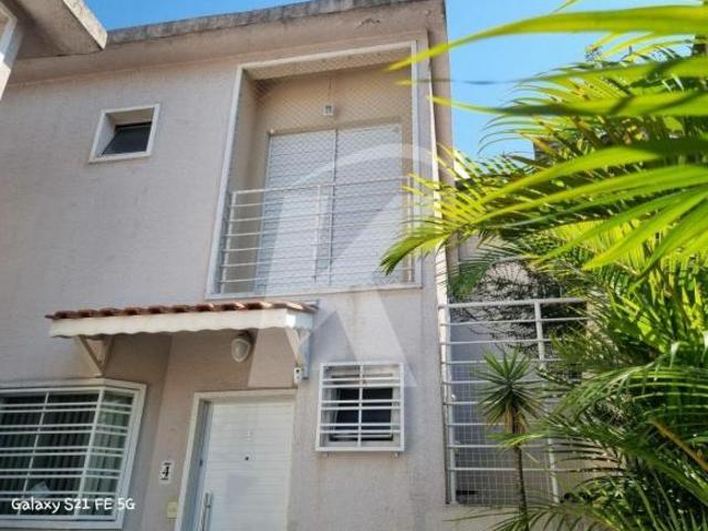 Casa de Condomínio com 2 suítes 3 banheiros 1 vaga, 65m² Parada Inglesa