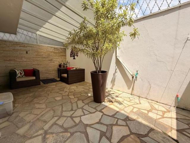 Casa de condomínio com 2 quartos e 100 m² à venda em Vila São Silvestre