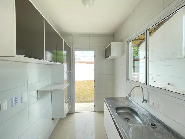 Casa de Condomínio com 2 Quartos e 2 banheiros à Venda, 58 m² por R$ 280.000