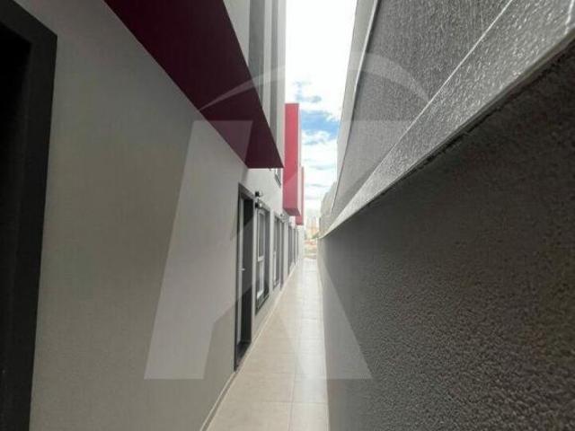 Casa de Condomínio com 2 Quartos e 2 banheiros à Venda, 65 m²